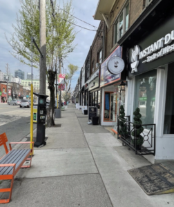 Davisville Village, Toronto - CommunitySearch